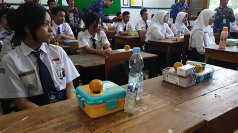Program Prabowo Gibran Pemkot Solo Siapkan Kotak Makan Berita
