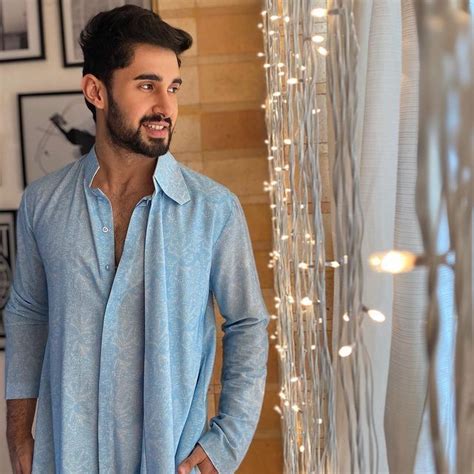 7 Potret Laksh Lalwani Aktor Tv Yang Segera Debut Bollywood