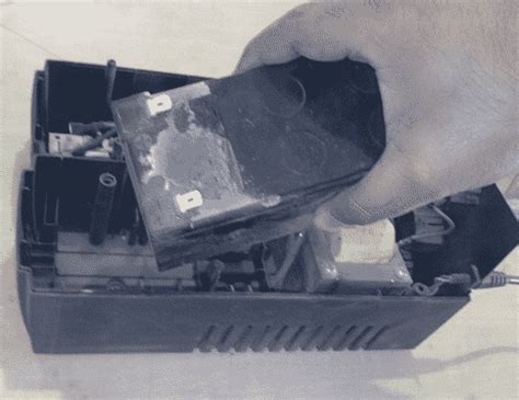 How To Change UPS Battery Yourself DIY Steps IT4nextgen