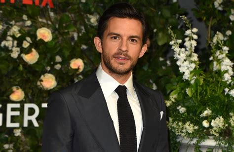 Jonathan Bailey May Ask Dwayne Johnson For Tips After Being Crowned Sexiest Man Alive Yahoo