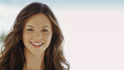 Чичо Чарли се сдоби с дъщеря лесбийка в Двама мъже и половина Новини бг