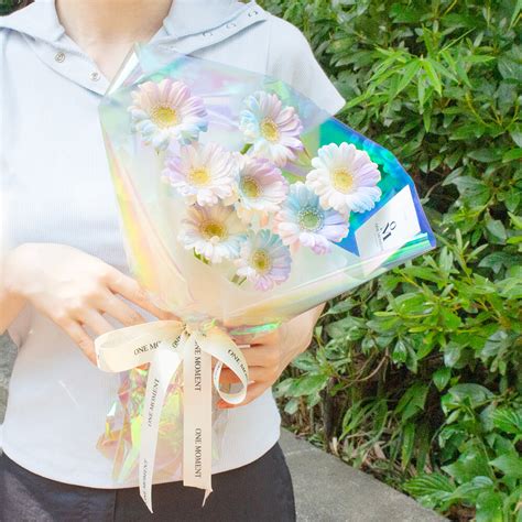오로라 거베라 꽃다발 사랑은 수수께끼 원모먼트