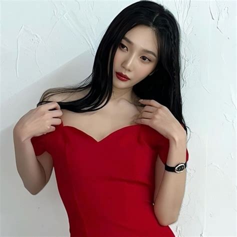 Pin On Pretty Girl Aesthetic