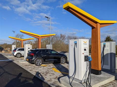 Greater Collaboration Needed To Accelerate Chargepoint Rollout Says Fastned Boss Move Electric