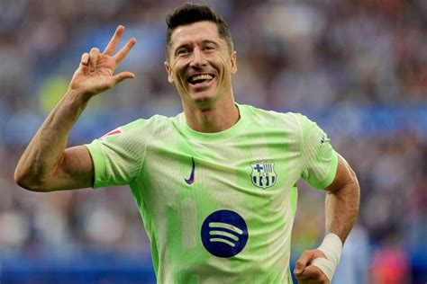 Trigol Robert Lewandowski Bawa Barcelona Hancurkan Alaves 3 0 Jl