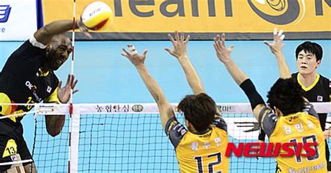 시몬 트리플크라운 Ok저축은행 Kb손해보험 완파