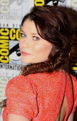 Once Upon A Time Emilie De Ravin Interview Season