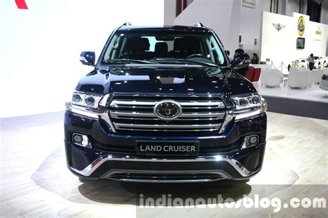 Toyota Land Cruiser Facelift Front At Dubai Motor Show