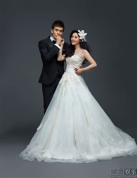 小李琳唯美婚纱照曝光 手机网易网