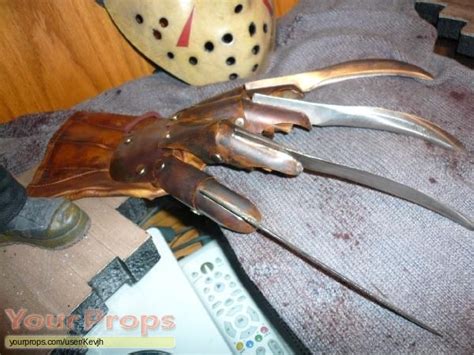 Freddy Vs Jason Freddys Glove Replica Movie Prop