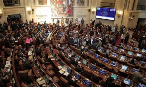 Aumento Del 1088 En El Salario De Los Congresistas Desata
