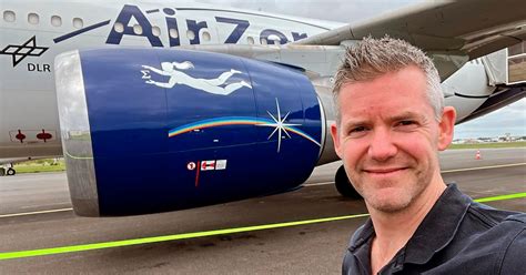 Quién Es Y Cómo Se Prepara El Primer Astronauta Con Una Discapacidad De