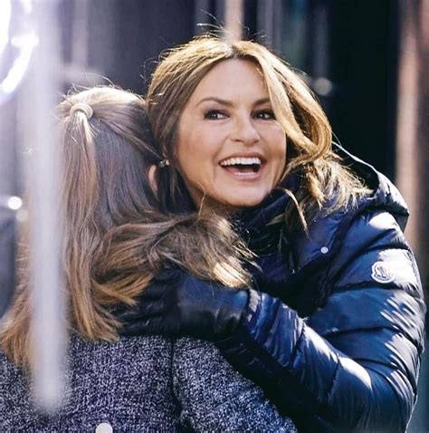 Pin By Jennifer Warner On Mariska Hargitay Leather Gloves Gloves Leather