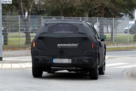 Hyundai Continues Testing 2027 Tucson Looks Unashamedly Boxy