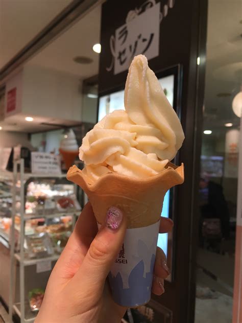 ソフカツ ソフトクリームマニアの全国ソフトクリーム食べ歩きブログ 横浜『ラ・セゾン La Saison』ソフトクリーム
