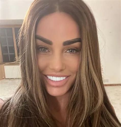 Katie Price Praised By Fans For Fresh Faced Beauty After Carl Woods