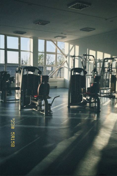Спортзал | Online workouts, Gym, Fitness experts