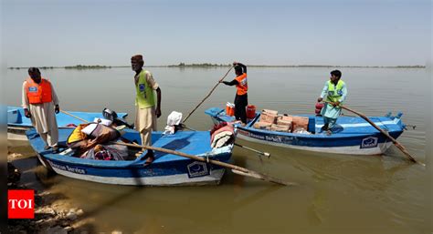 Flood Hit Pakistan Works To Prevent Overflow Of Biggest Lake Times Of