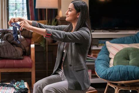 Sex Lives Of College Girls Fans Think One Characters Behavior Would