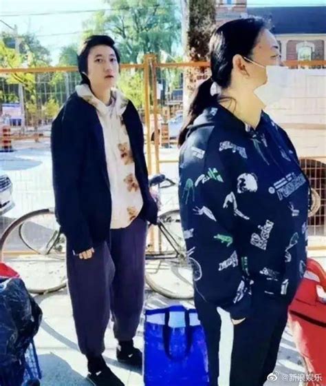 同樣是成龍子女，吳卓林淪落領救濟食物，房祖名開兩百萬豪車 每日頭條