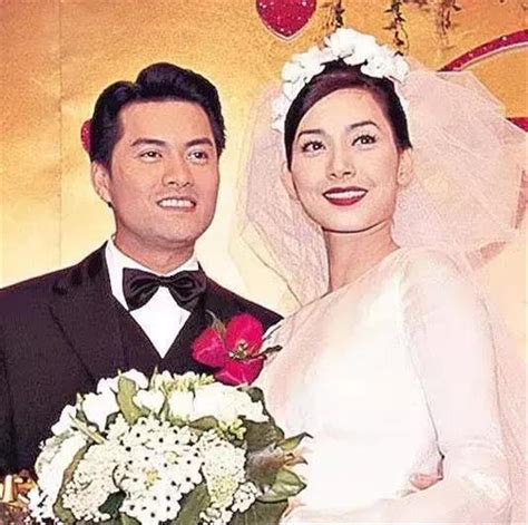 周星驰一头白发，周润发两鬓斑白，64岁的吕良伟为何不显老？ 知乎