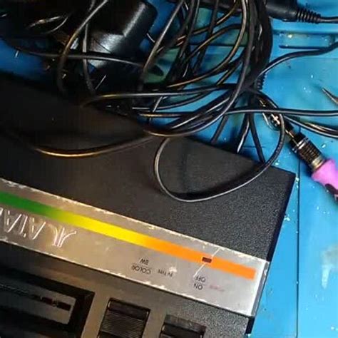 Atari 2600 With Broken Power Supply And Wonky Picture Gav Tries To