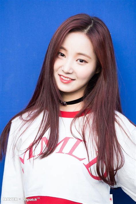 Momolands Yeonwoo Looks Absolutely Gorgeous In Short Hair Yeon Woo