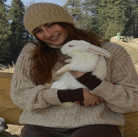 Palak Tiwari Enjoying Vacation In Pahalgam With Mom Shweta Tiwari And