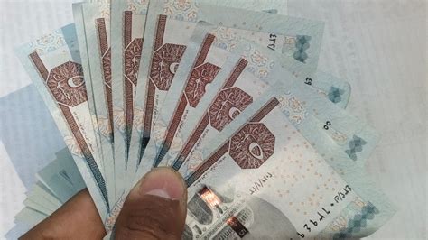 الجنيه المصري ينخفض بأسرع وتيرة في 4 أشهر مقابل الدولار