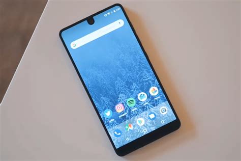 安卓系统之父的第一款手机，4gb128gb骁龙835，售价仅千元出头