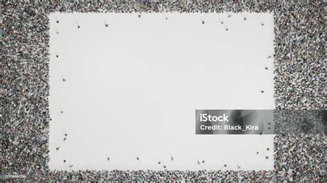 많은 사람들이 함께 서서 직사각형 모양의 프레임을 형성하고 남성과 여성 인구의 다양성은 공공 장소에서 결합하고 복사 공간 3d 렌더링으로 공중 조류 눈 평면도에서 군중