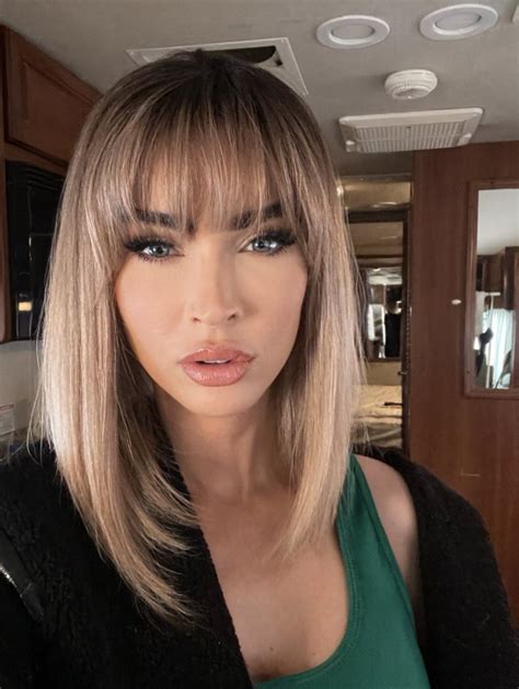Celebs Arabic On Twitter ميغان فوكس بقصة شعر جديدة
