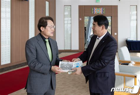 이정선 광주교육감 교육감협의회에 5·18 교육과정 포함 상정 네이트 뉴스
