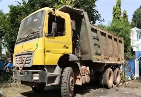 Cg Accident News तेज रफ्तार हाइवा की चपेट में आये बाइक