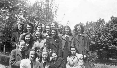 Élèves De 9e Année à Lécole Notre Dame Des Victoires Atelier Dhistoire Mhm