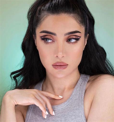 امل بیوتی کیست؟ بیوگرافی Emelijad میکاپ آرتیست دکتر فارمو