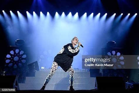 Mo Singer Photos And Premium High Res Pictures Getty Images