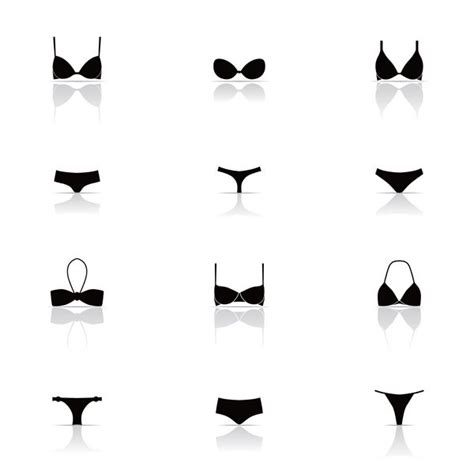 تصویر با مجموعه لباس زیر زنانه جدا شده در پس زمینه سفید 1493121