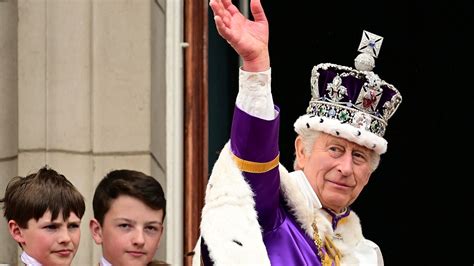 Updates Royals Emerge For Balcony Wave Following King Charles