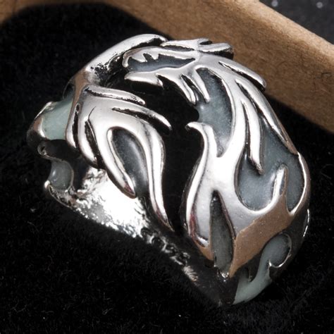 Новинка винтажное светящееся кольцо в стиле панк из титановой стали светится в темноте