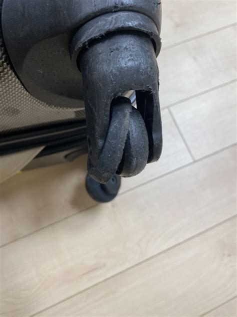 파손된 아메리칸 투어리스터 캐리어 바퀴 셀프 교체 후기 주의사항 조심해야 할 점 멍청 비용 발생 네이버 블로그