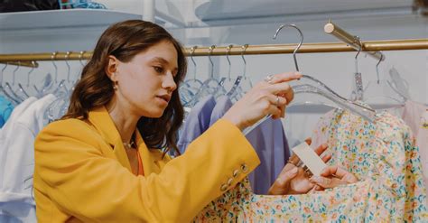 Які речі повинні обовязково бути у гардеробі список необхідного одягу які повинна мати кожна