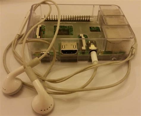 Sound Control on Raspberry Pi Information Technology Manage Factory 管理廠房資訊科技系統