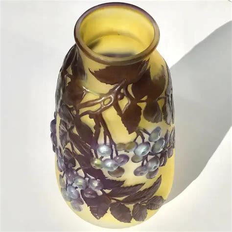 Émile Gallé Emile Galle French Art Nouveau Soufflé Berry Vase