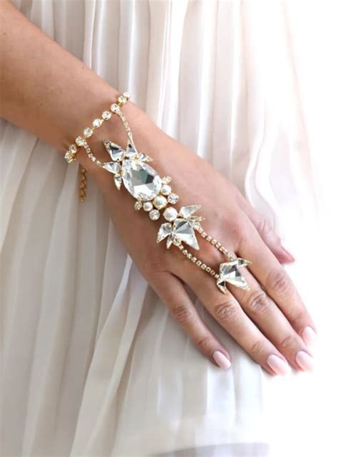 33 Hand Bracelet Ideas To Dazzle Your Next Wedding Outfit Im Saying Yes