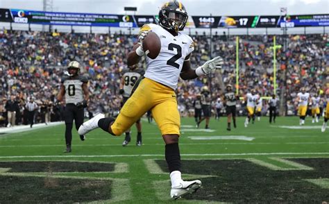 Arthur Smith Raves About Kaleb Johnsons Secret Strength Yahoo Sports
