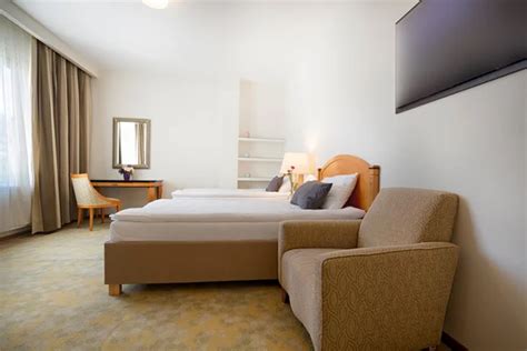 Interior De Una Habitaci N De Hotel Por La Ma Ana 2024