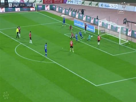 شاهد هدف الهلال الملغي ضد الرائد في دوري روشن المرصد الرياضية