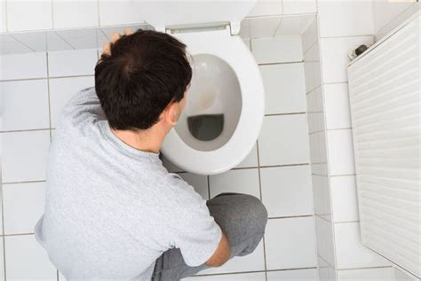 10 Food Poisoning Signs Health And Detox And Vitamins