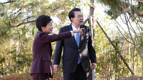 윤 대통령 박근혜 전 대통령 대구 사저 방문12일 만에 재회